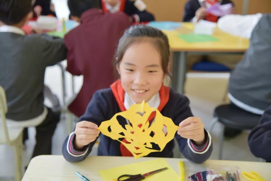 Experiencing Chinese Traditional Folk Art – Paper cutting - Wuxi Boston ...